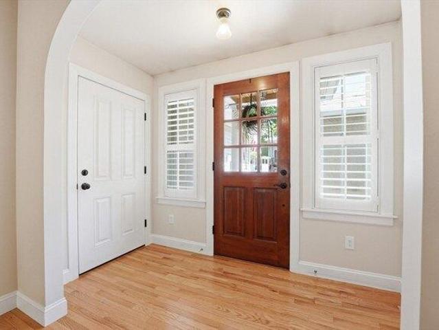 condo with 3 bedroom, Amherst MA ES103809920