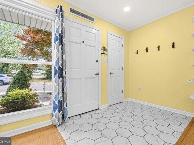 condo with 3 bedroom, Annandale VA ES103605629
