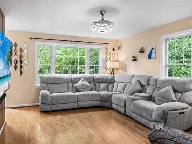 condo with 3 bedroom, Ashland MA DS103073852