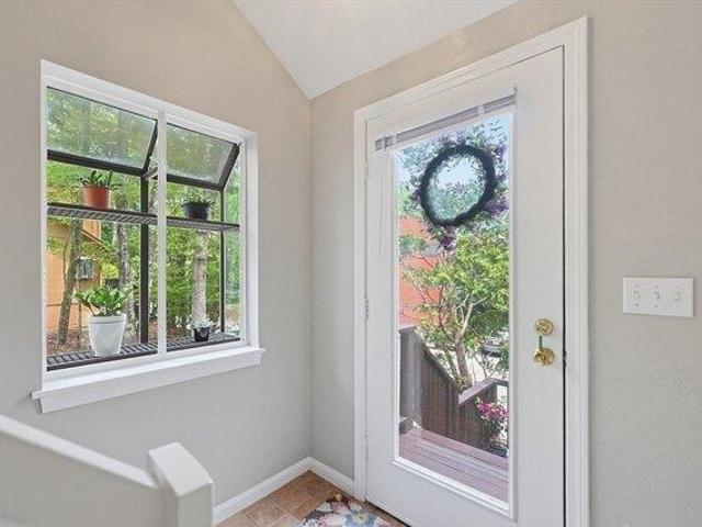 condo with 3 bedroom, Ashland MA ES105203702