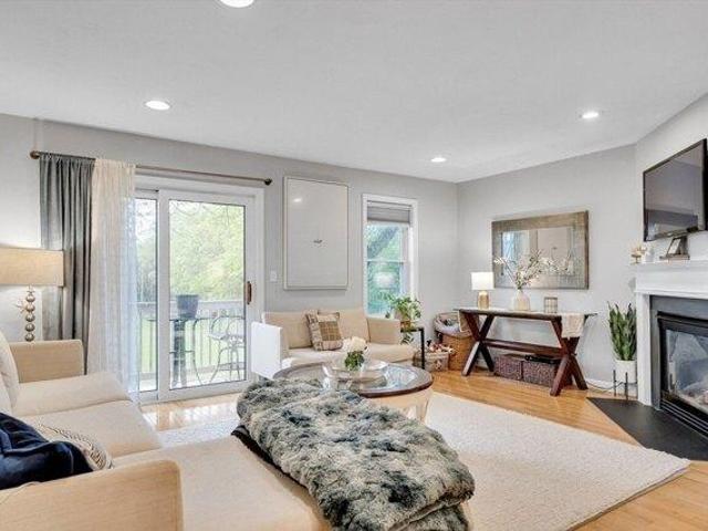 condo with 3 bedroom, Arlington MA DS103017486