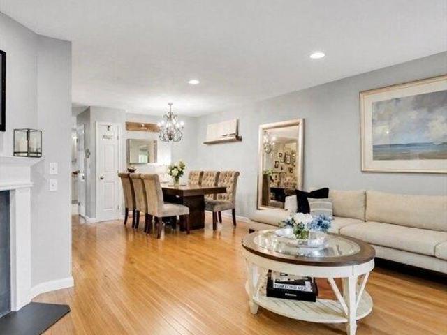 condo with 3 bedroom, Arlington MA ES103849331