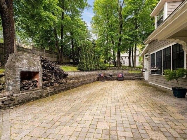 condo with 3 bedroom, Arlington MA ES103885407