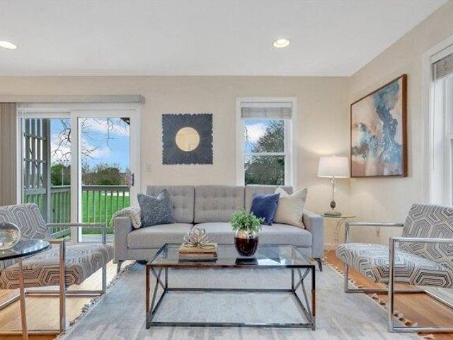 condo with 3 bedroom, Arlington MA ES103034939