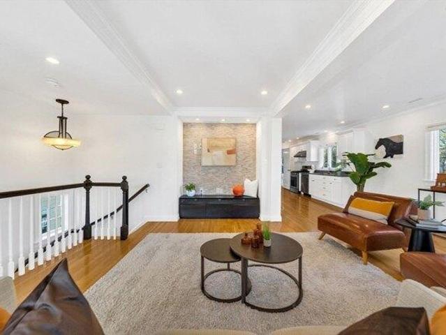 condo with 3 bedroom, Arlington MA ES103035502