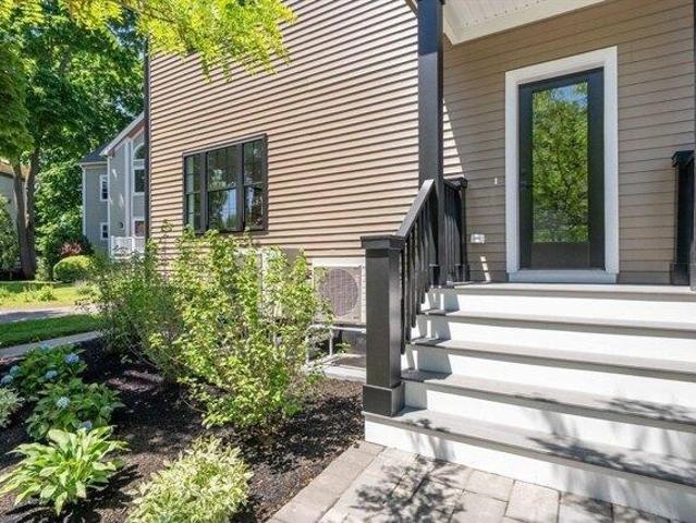 condo with 3 bedroom, Arlington MA ES105125107