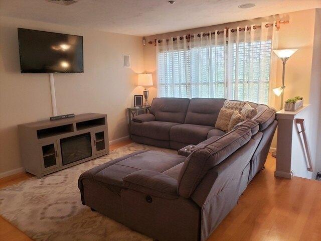 condo with 3 bedroom, Attleboro MA DLS103097861