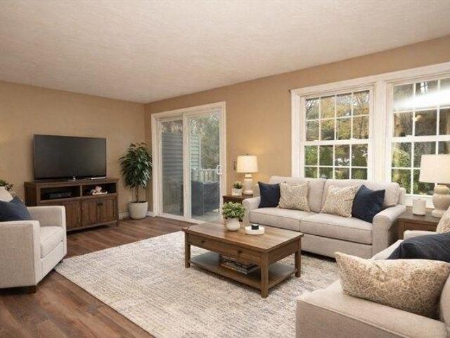 condo with 3 bedroom, Attleboro MA ES103224333