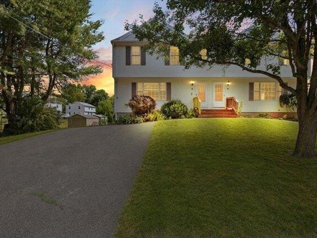 condo with 3 bedroom, Attleboro MA ES104570274