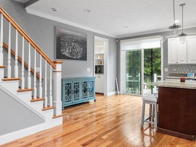 condo with 3 bedroom, Auburn MA ES105108066