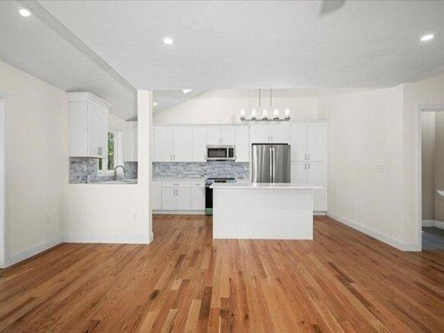condo with 3 bedroom, Auburn MA ES105203944