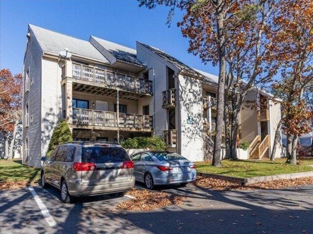 condo with 3 bedroom, Barnstable MA ES103928645