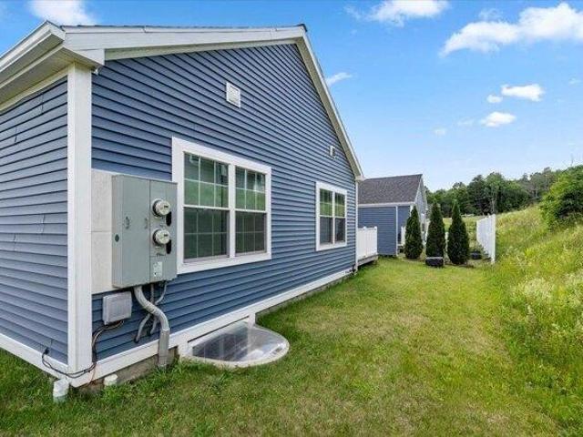 condo with 3 bedroom, Barre VT ES104078979