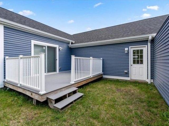 condo with 3 bedroom, Barre VT ES105156481