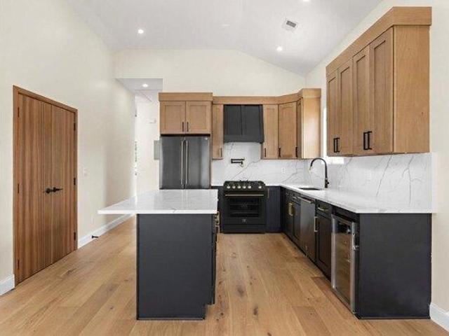 condo with 3 bedroom, Bayonne NJ ES104374445