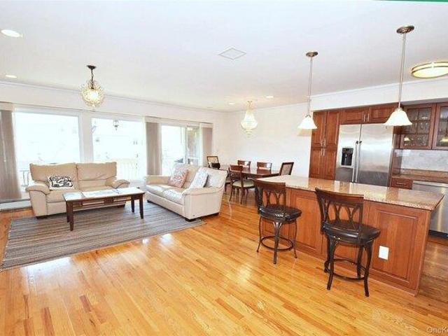 condo with 3 bedroom, Bayside NY DLS101781157