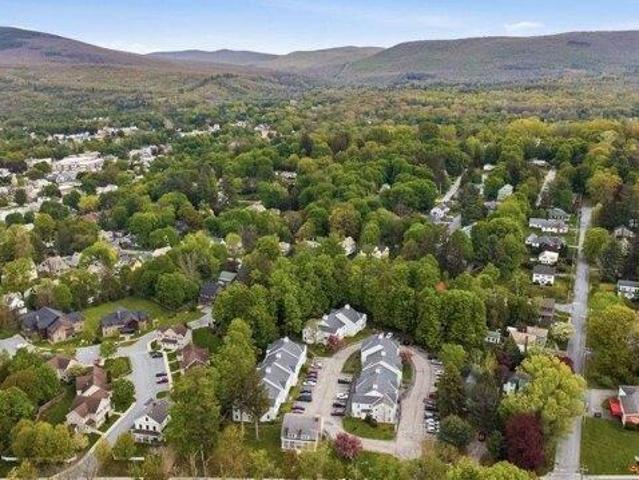 condo with 3 bedroom, Bennington VT ES104042872