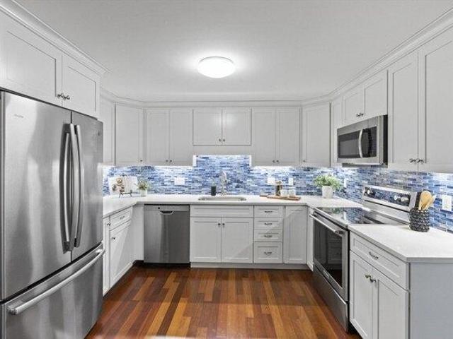 condo with 3 bedroom, Bedford MA ES104543740
