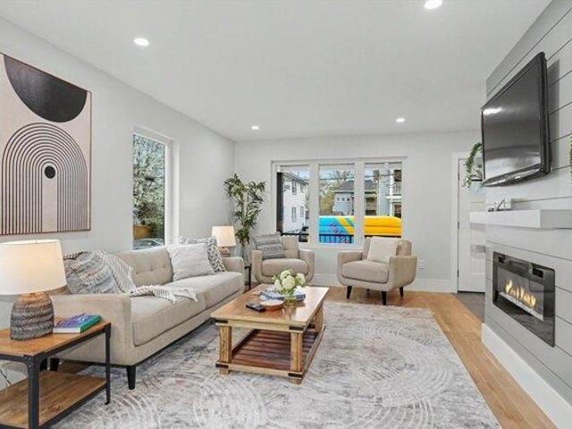 condo with 3 bedroom, Belmont MA ES105059909