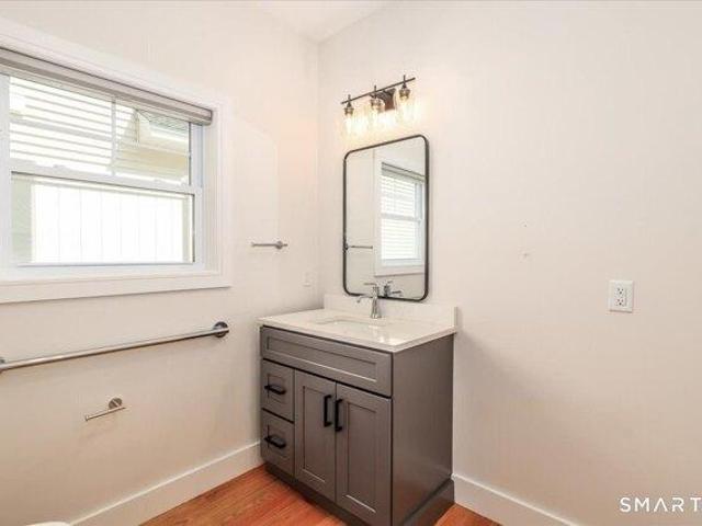 condo with 3 bedroom, Bethel CT ES105143433