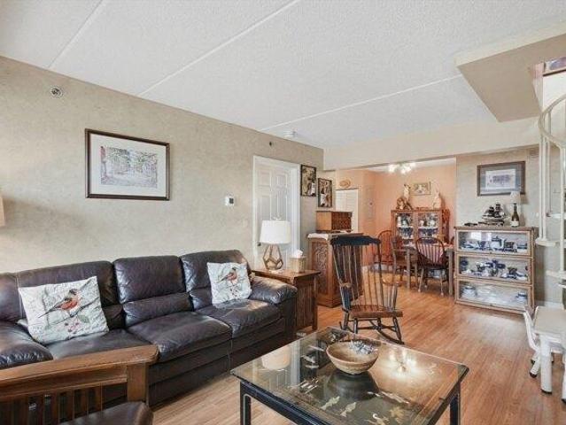 condo with 3 bedroom, Beverly MA DS104042018