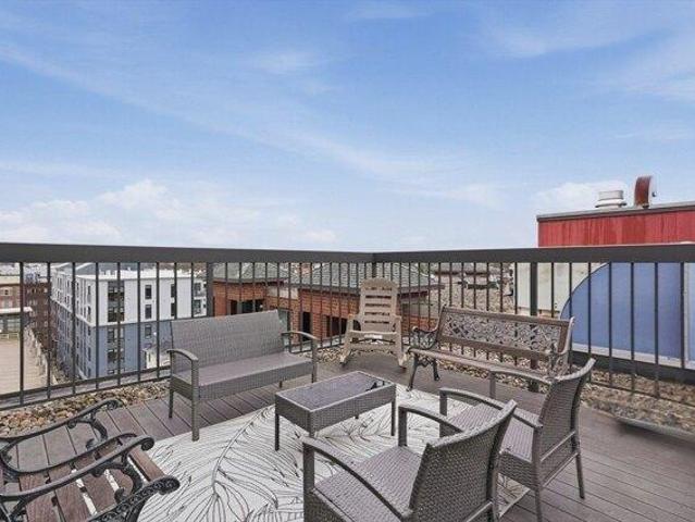 condo with 3 bedroom, Beverly MA ES104042018