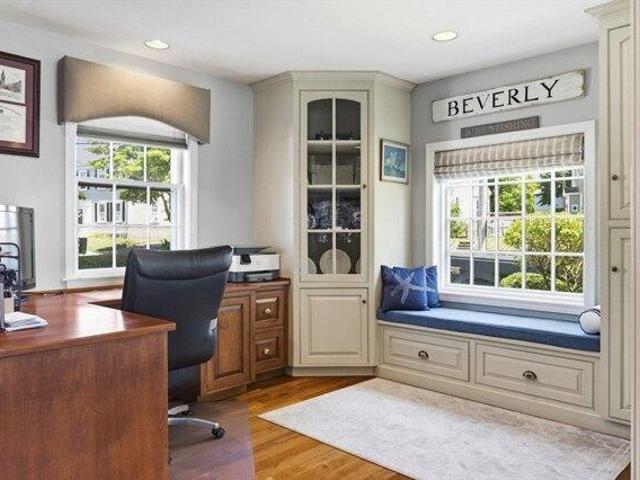 condo with 3 bedroom, Beverly MA ES105094982