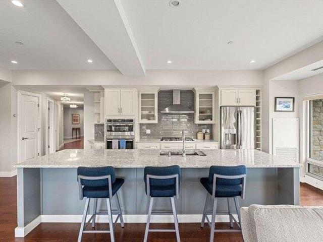 condo with 3 bedroom, Beverly MA ES105107502
