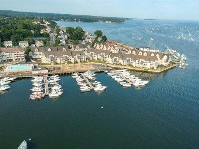 condo with 3 bedroom, Beverly MA ES103499234