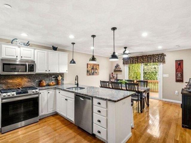 condo with 3 bedroom, Billerica MA DLS102708334