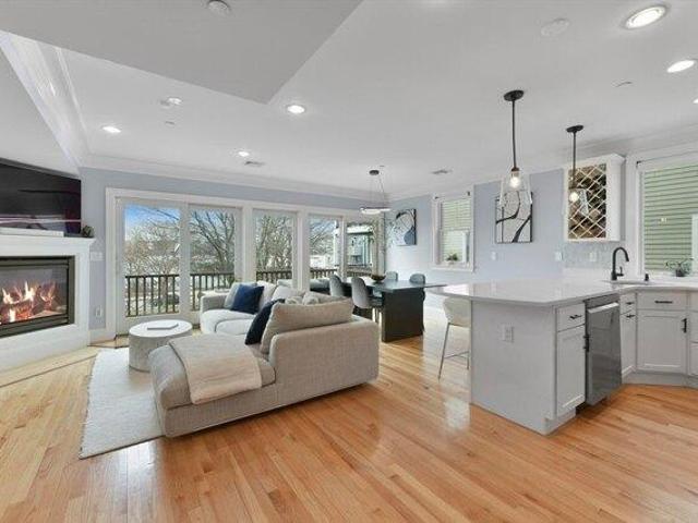 condo with 3 bedroom, Boston MA DLS102369810