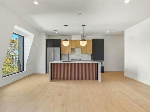 condo with 3 bedroom, Boston MA DLS102477478
