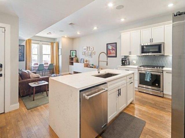 condo with 3 bedroom, Boston MA DLS102778185