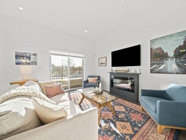 condo with 3 bedroom, Boston MA DLS102959454