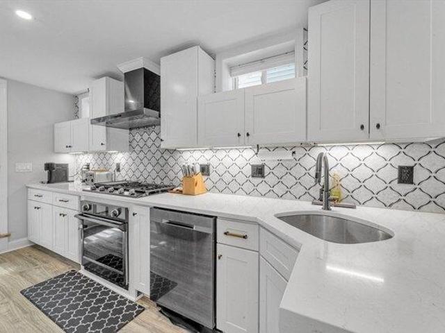 condo with 3 bedroom, Boston MA DLS103016982