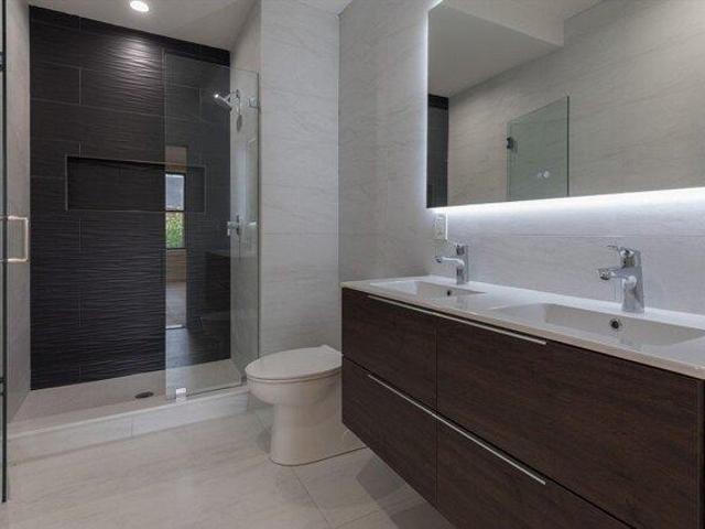 condo with 3 bedroom, Boston MA DLS103127590