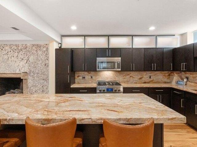 condo with 3 bedroom, Boston MA DLS92954057