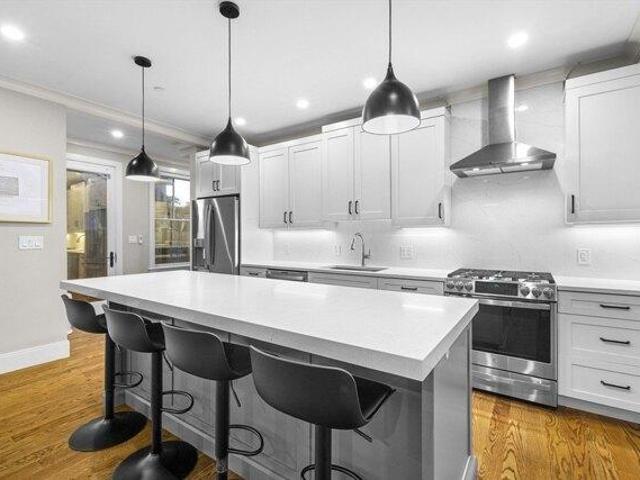 condo with 3 bedroom, Boston MA DS102445505