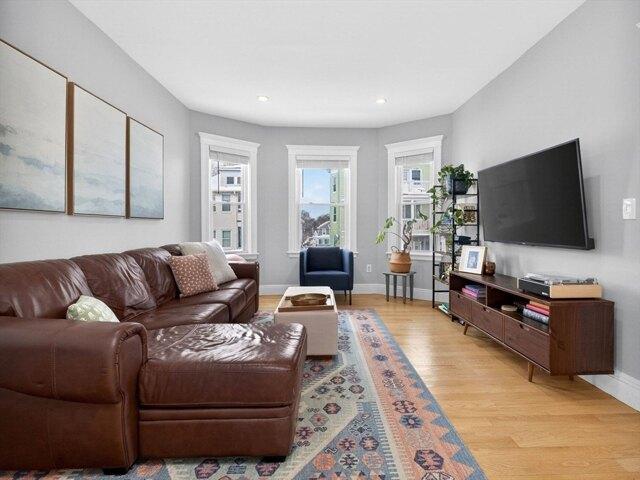 condo with 3 bedroom, Boston MA DS102559851