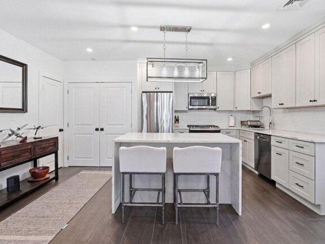 condo with 3 bedroom, Boston MA DS102027051
