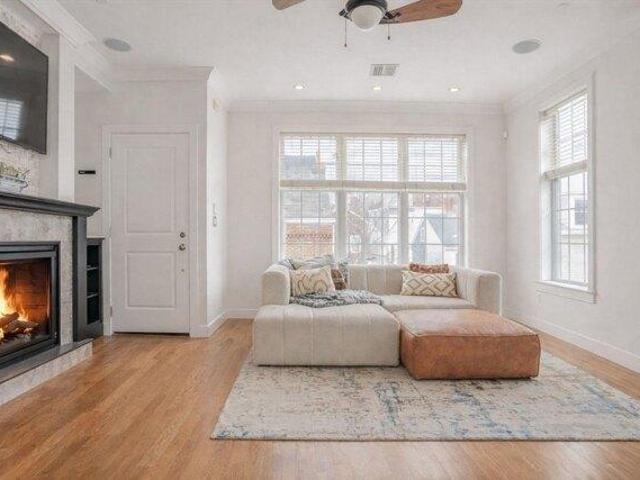 condo with 3 bedroom, Boston MA DS102118816