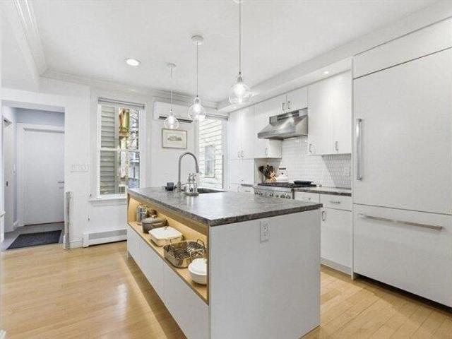 condo with 3 bedroom, Boston MA DS102369942