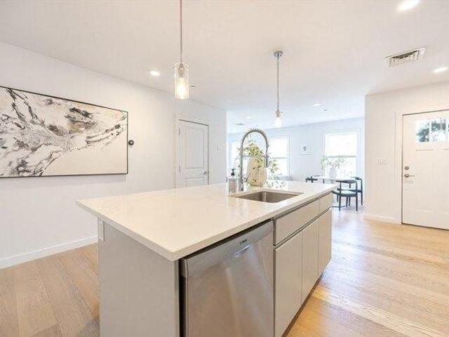 condo with 3 bedroom, Boston MA DS103018316