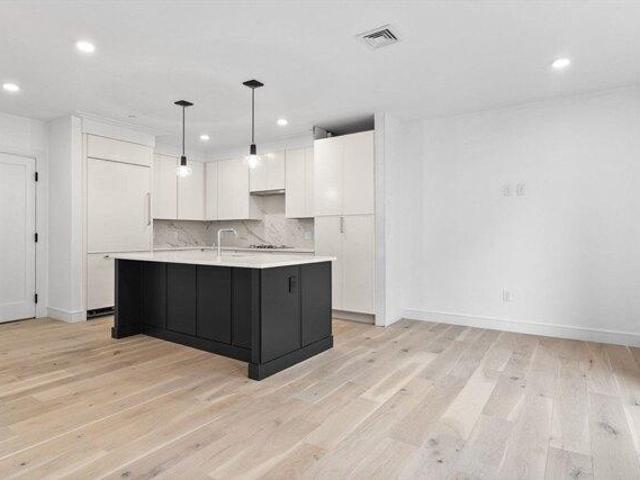 condo with 3 bedroom, Boston MA DS103162328
