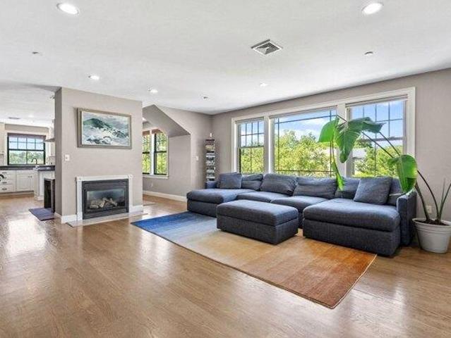 condo with 3 bedroom, Boston MA DS104375199