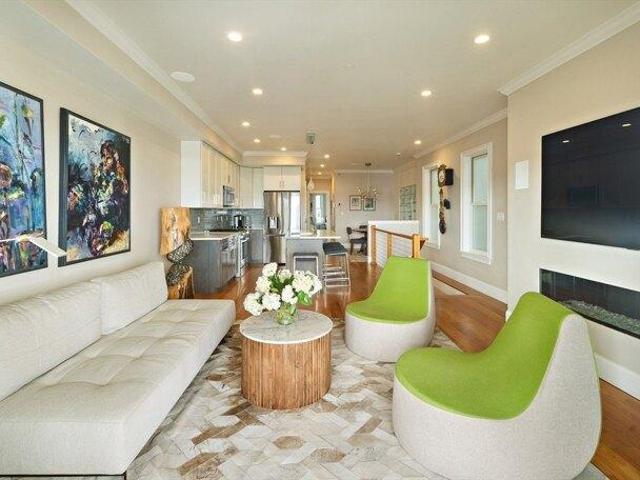 condo with 3 bedroom, Boston MA ES102822817