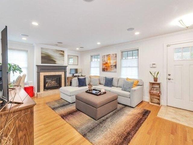 condo with 3 bedroom, Boston MA ES102959745