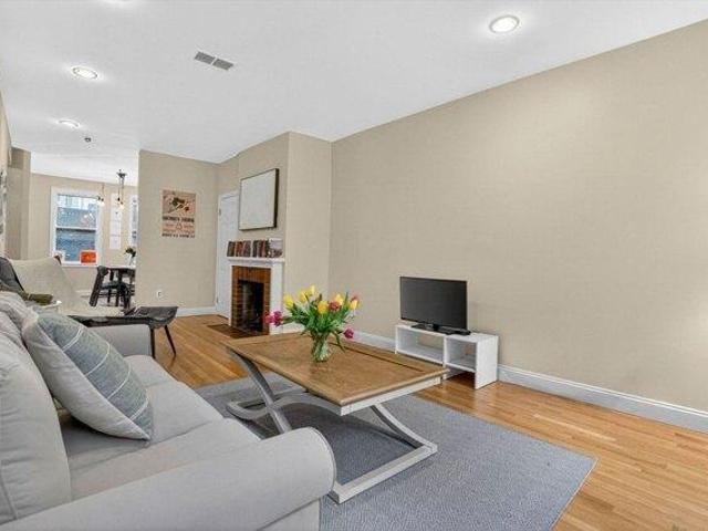 condo with 3 bedroom, Boston MA ES102962410