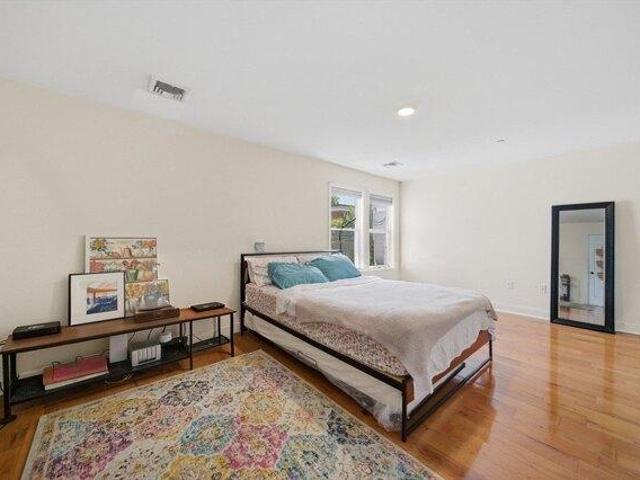 condo with 3 bedroom, Boston MA ES103438007