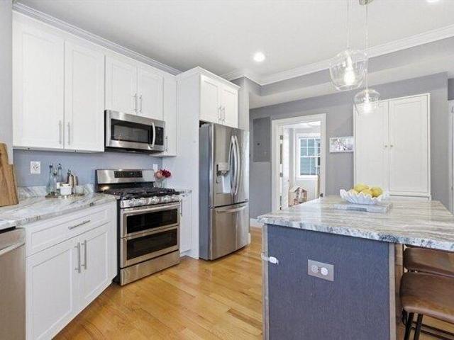 condo with 3 bedroom, Boston MA ES103440489